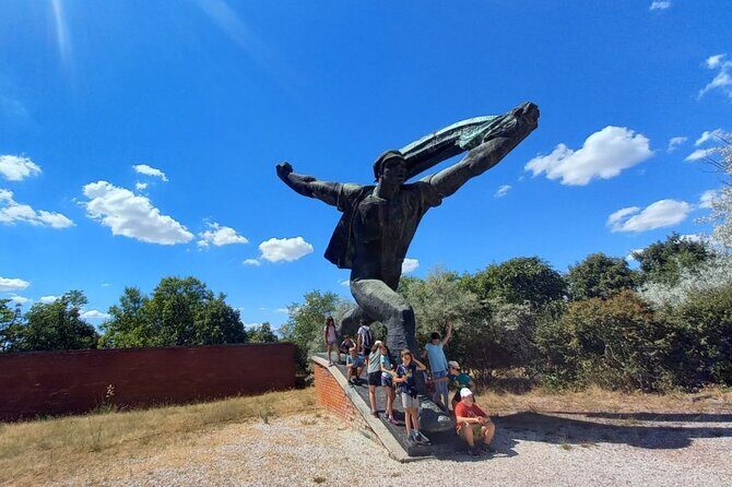 Minivan to Communist Statues and Memento Park with Live Guide - Why This Tour Offers Great Value