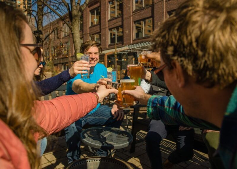 Minneapolis: History and 4-Bar Crawl Guided Walking Tour - Key Points