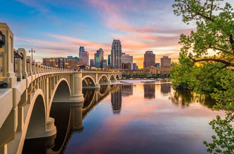 Minneapolis: Private Family-Friendly Walking Tour - Key Points