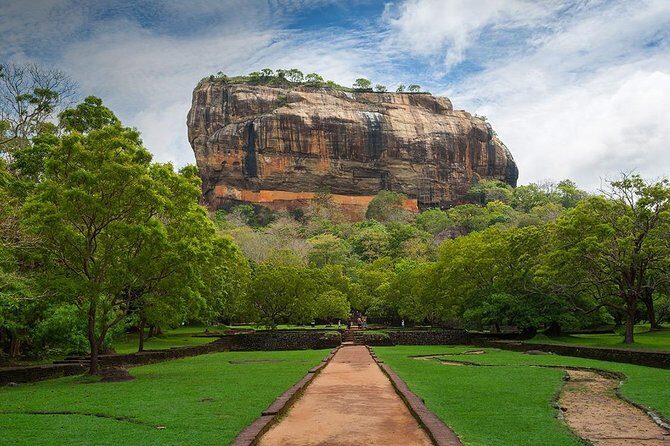 Minneriya National Park ( All Inclusive ) and Sigiriya Day Excursion - Exploring Sigiriya: The Lion’s Rock