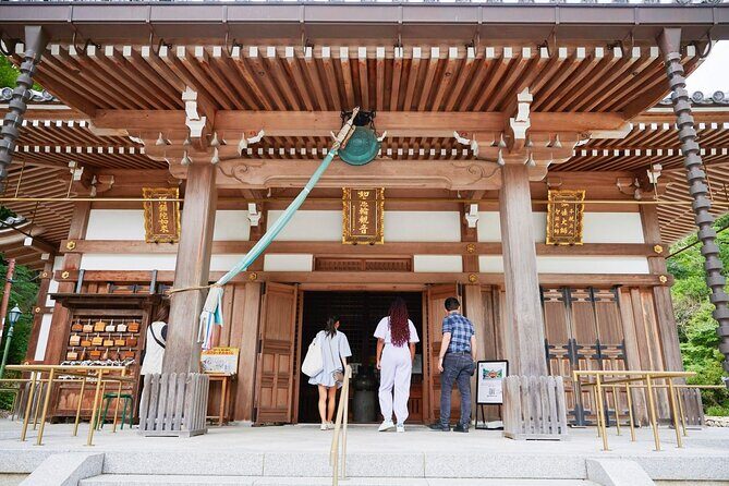 Minoh Waterfall Hike and Minosan Ryuanji Walking Tour in Osaka - Key Points