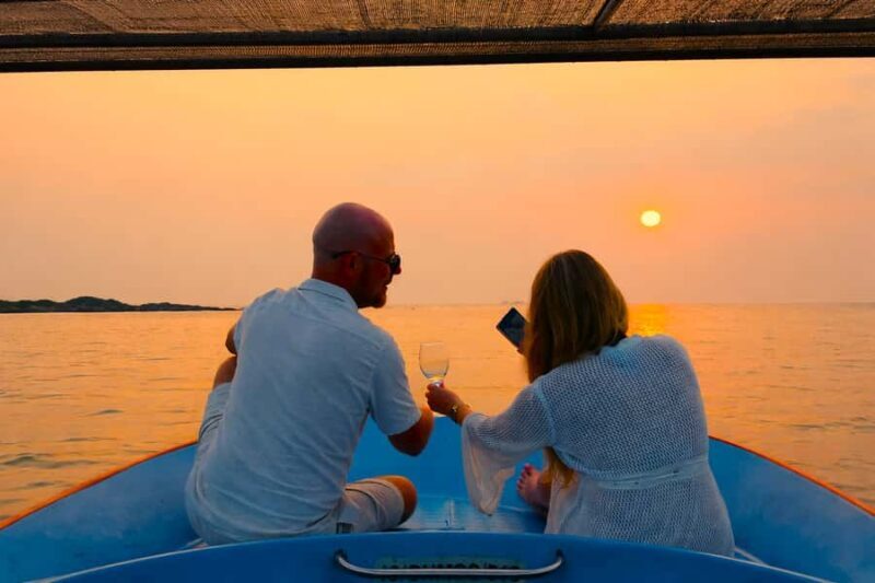 Mirissa: Sunset Cruise with Relaxing Evening Boat Tour - Key Points