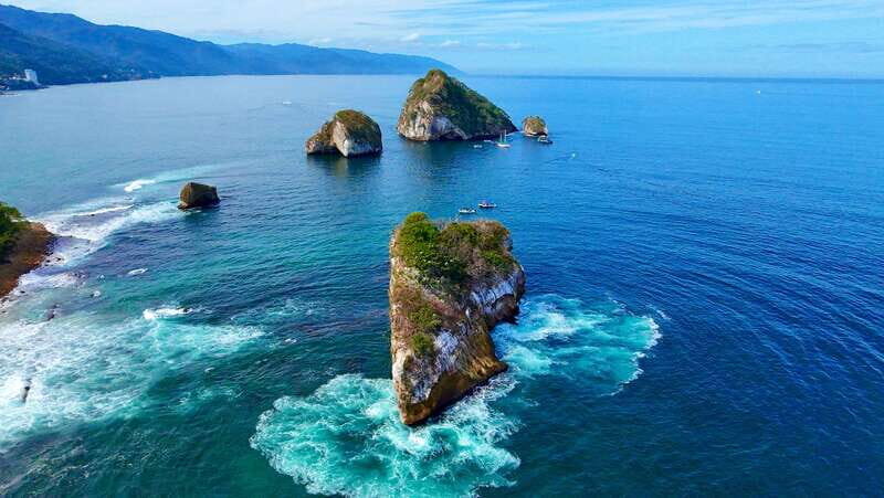 Mismaloya: Snorkeling, Cliff Jumping, and Beach Tour - An Overview of the Tour Experience