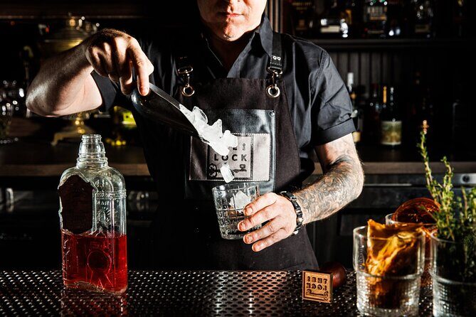 Mixology Masterclass at the Cabinet of Curiosities in Las Vegas - Who Will Appreciate This Tour?