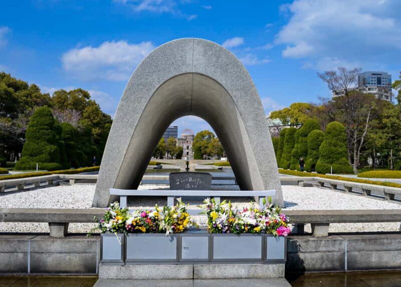 Miyajima Floating Torii & Hiroshima Peace Park Day Tour - Discover Japan’s Sacred and Reflective Heart in One Day