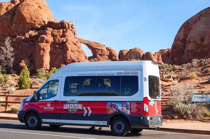 Moab: Arches National Park Sunset Tour - Who Should Consider This Tour?