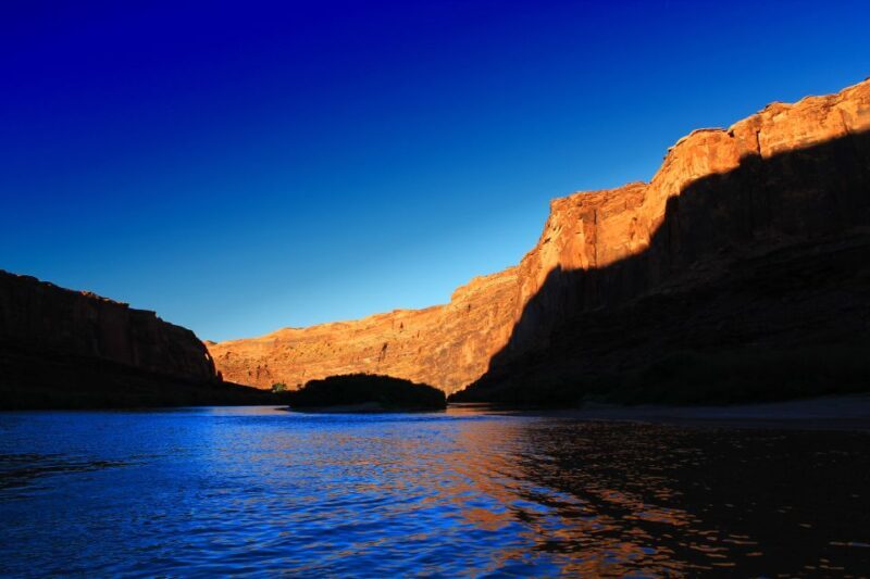 Moab: Colorado River Sunset Boat Tour with Optional Dinner - Key Points