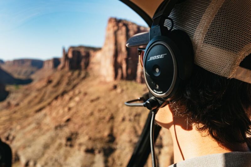 Moab: Corona Arch Canyon Run Helicopter Tour - Key Points