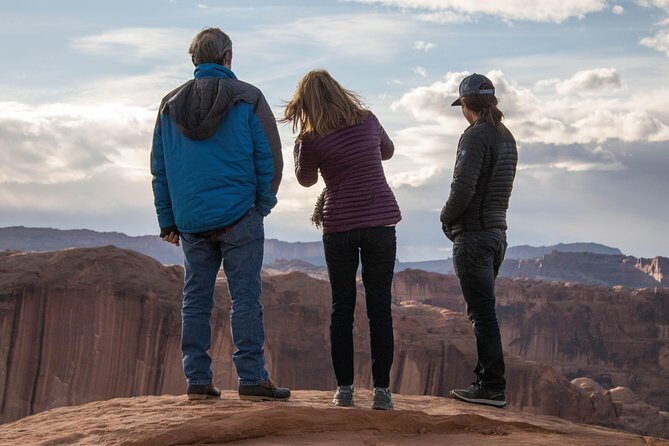 Moab Private 4x4 Tour On Hell's Revenge - Practical Details and Tips