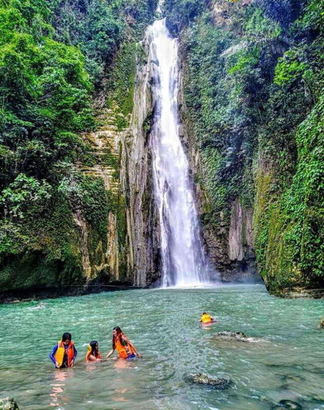 Moalboal: Island Hopping and Mantayupan Falls Day Trip - Key Points