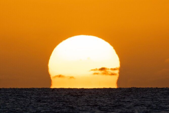 Moanas Luxury semi-private Sunset Cruise on Nalu - Key Points