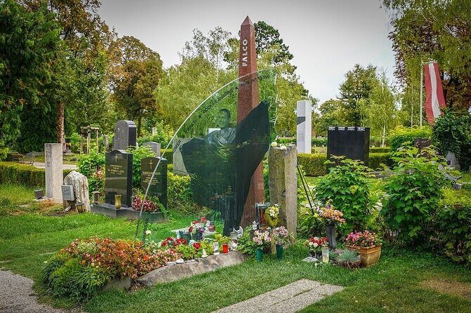 Mobile puzzle rally tour at the Vienna Central Cemetery - What Is the Mobile Puzzle Rally at Vienna’s Central Cemetery?