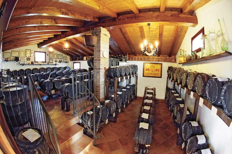 MODENA: BALSAMIC VINEGAR TOUR AND TASTING - TYPICAL - A Detailed Look at the Modena Balsamic Vinegar Tour and Tasting