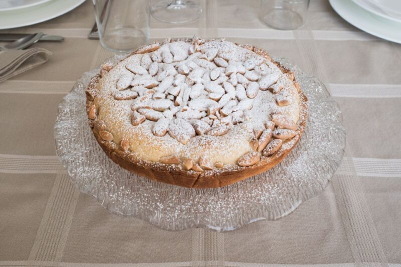 Modena: Market & Lunch/Dinner at a Local's Home - Key Points