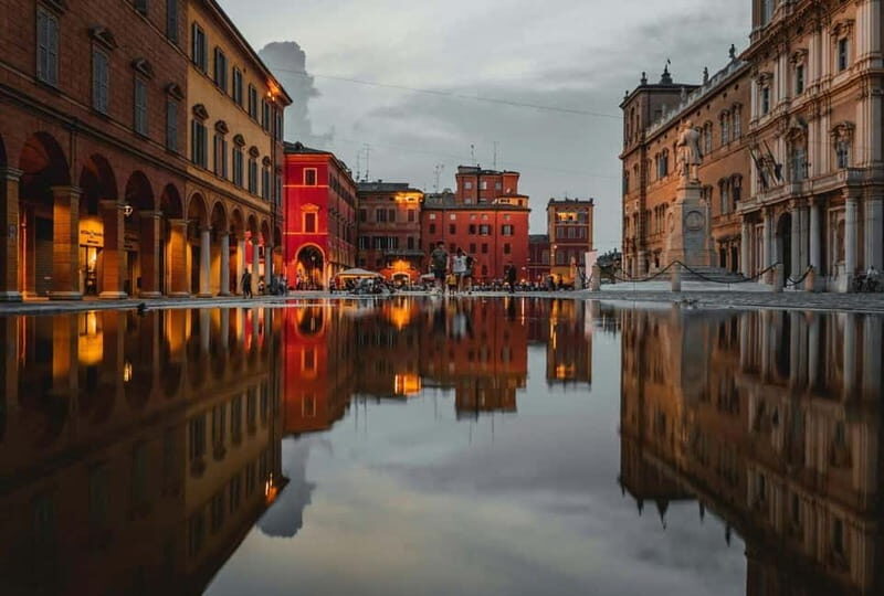 Modena Noir: a tour in the crime chronicle of the past by night - Price, Duration, and Practical Tips