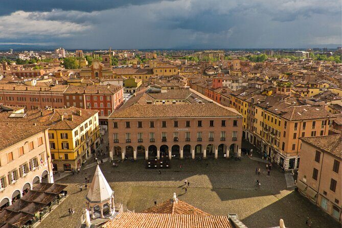 Modena Walking Tour with Audio and Written Guide by a Local - What Makes It a Great Value