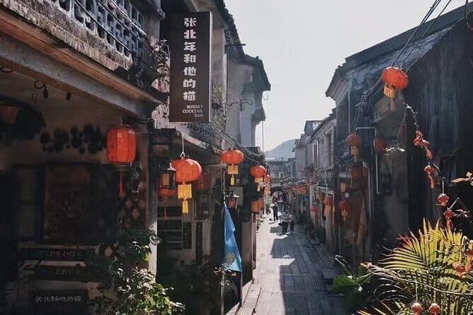 Modern and Ancient Shenzhen Tour - Exploring the Modern Skyline: Sky and Diwang Mansion