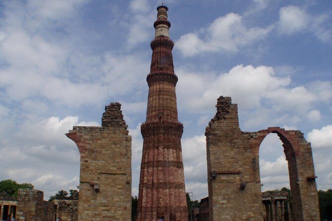Modern Delhi with Ancient Rust (Guided Half-Day Sightseeing Tour) - What the Reviews Say