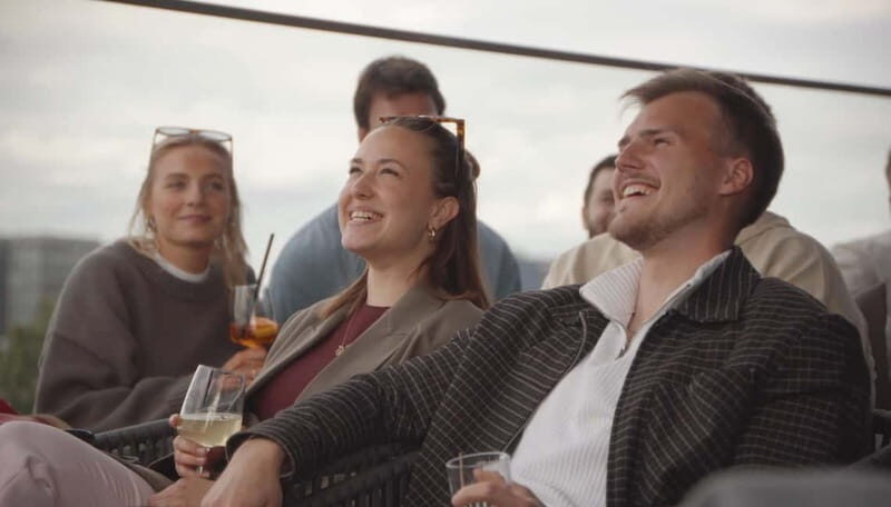 Moin Comedy Club: Rooftop Comedy mit Blick auf die Alster - Key Points