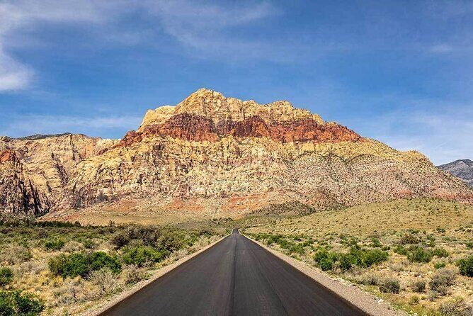 Mojave Desert, Red Rock Sign, Seven Magic Mts - The Experience in Practice