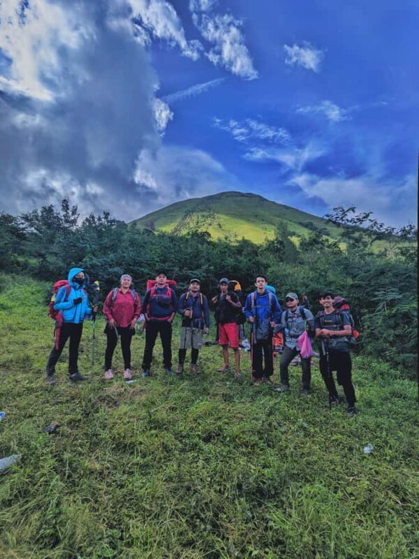 Mojokerto: Mount Penanggungan Guided Hike with meals - The Return and Relaxed Breakfast
