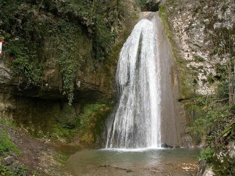 Molina Waterfall Park: tour and optional aperitif - Who Will Love This Tour?