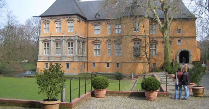 Mönchengladbach: Castles Of Niederrhein Guided Segway Tour - Key Points