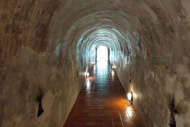 Monks trails (1 hour)-Wat Umong- Wat Phalat & Doi Suthep temple - Who Should Consider This Tour?