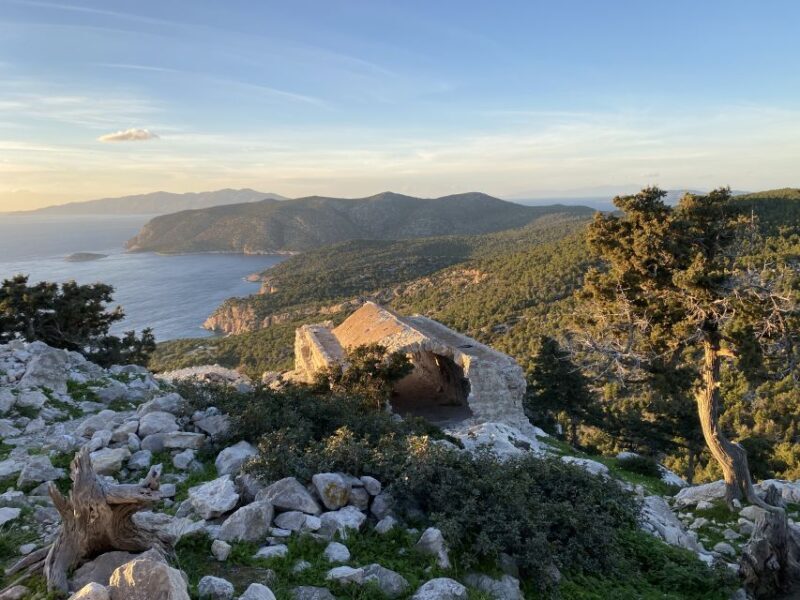 Monolithos: Small Group Hike and Sunset at Monolithos Castle - Key Points
