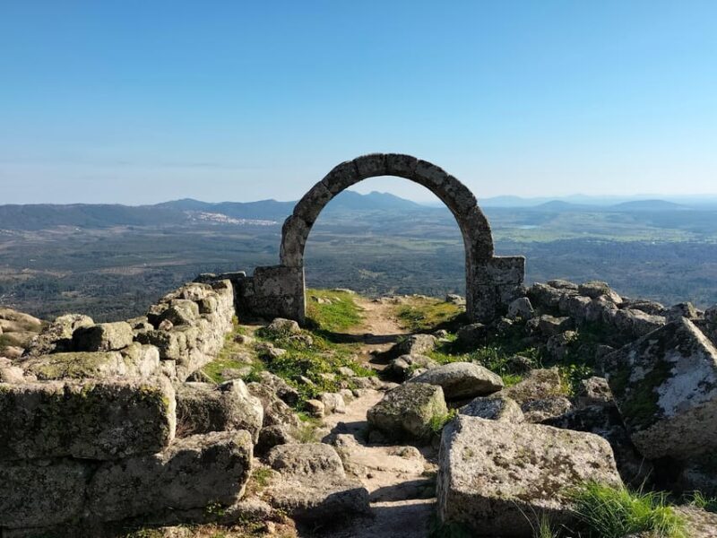 Monsanto (TV's Dragonstone GoT): Private Tour from Lisbon - FAQ
