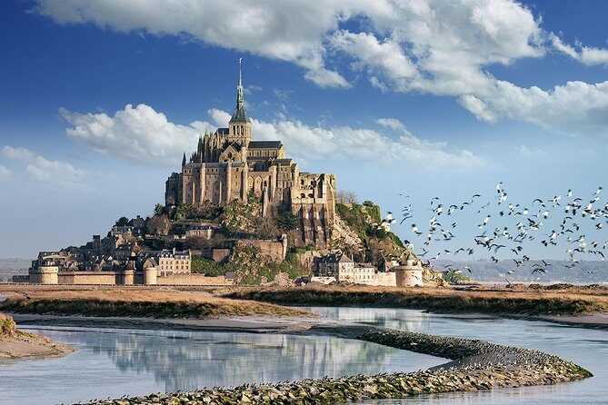 Mont St Michel Guided Day Trip from Paris in Minivan - A Closer Look at the Tour