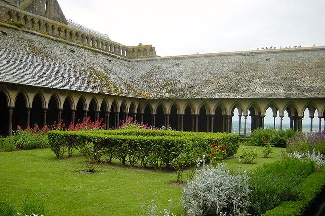 Mont St Michel Guided Day Trip from Paris in Minivan - FAQ