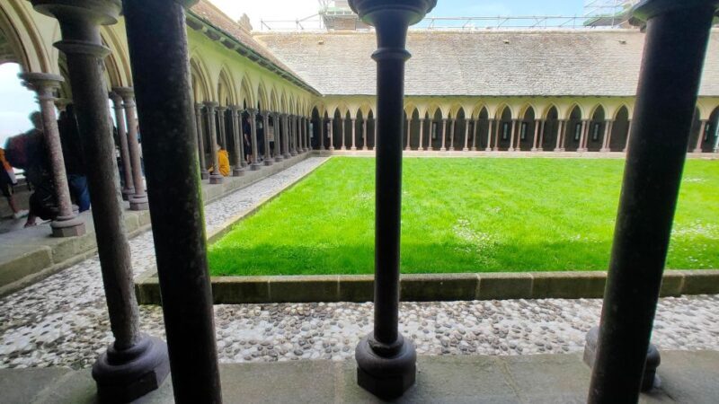 Mont-St-Michel: Small Group Guided Tour with Abbey Ticket - Practical Tips for Visitors