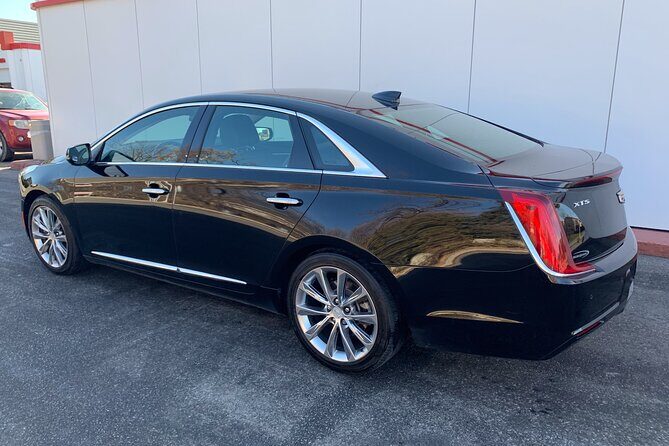 Mont-Tremblant to Montreal Airport private transfer - Sedan 3 passengers maximum - Experience Overview