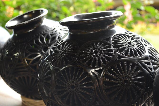 Monte Albán, Arrazola, Cuilapam y San Bartolo Coyotepec. - San Bartolo Coyotepec: Artisanal Ceramics and Authenticity