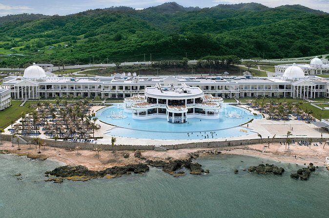 Montego Bay Airport and Grand Palladium Jamaica Private Shuttle - Additional Considerations