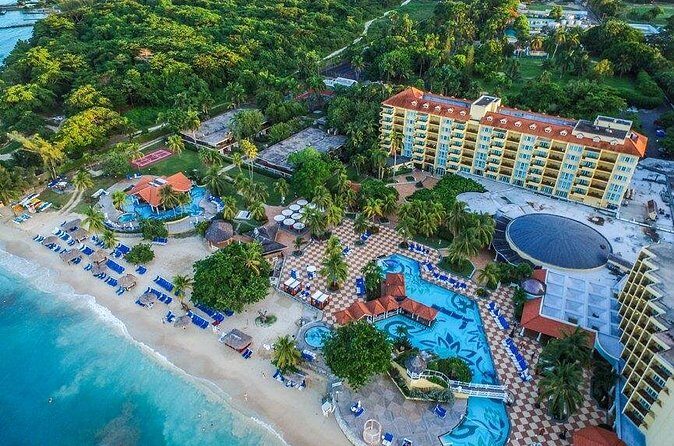 Montego Bay Airport and Jewel Dunn's River Beach Private Shuttle - Who Should Use This Service?