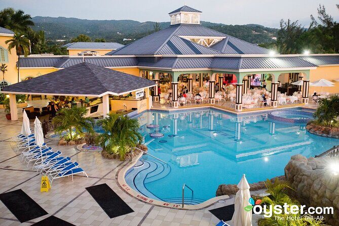 Montego Bay Airport and Jewel Paradise Cove Private Shuttle - Key Points