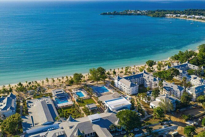 Montego Bay Airport and Riu Palace Tropical Bay Private Shuttle - Key Points