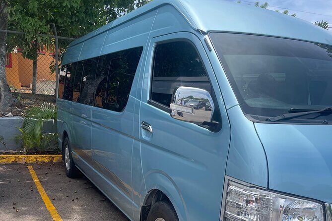 Montego Bay Airport and Royalton Negril Private Shuttle - Arrival at Sangster International Airport