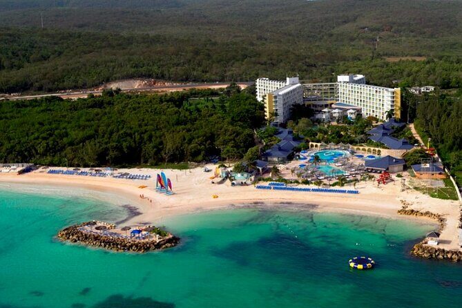 Montego Bay Airport Ja (MBJ) to Hotels in Montego Bay or Falmouth - Detailed Review of the Transfer Service