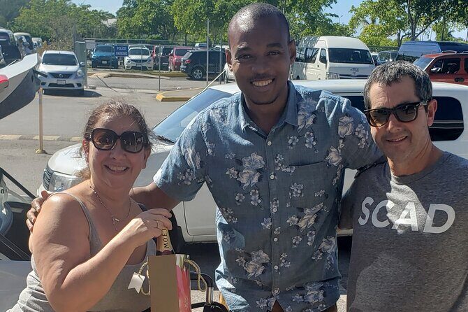 Montego Bay Airport Private Taxi: Secrets St James/ Wild Orchid - Vehicle Options and Group Considerations