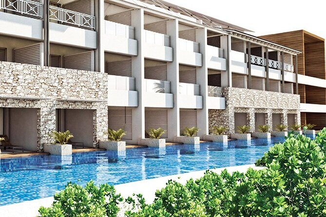 Montego Bay Airport Private Taxi to Royalton Negril - Who Should Consider This Service?