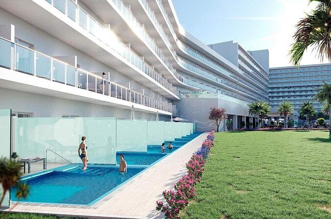 Montego Bay Airport to Riu Aquarelle Jamaica Private Transfers - Authenticity and Experience