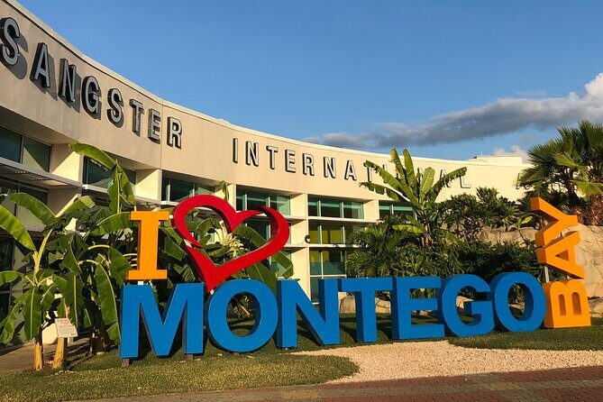 Montego Bay Airport Transfer to Grand Palladium Hotel Lucea Ja - Who Should Consider This Transfer?