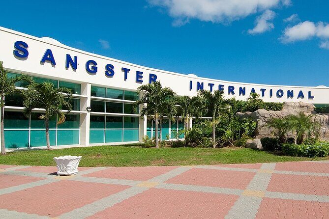 Montego Bay Airport Transfer to Riu Ocho Rios Hotel - Key Points
