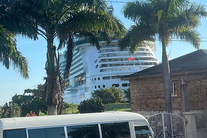 Montego Bay Bahia Principe Grand Jamaica Private Airport transfer - Comfort and Vehicle Quality