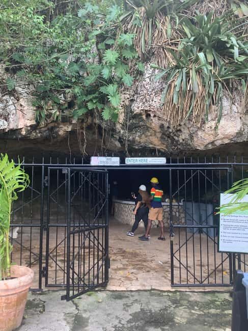 Montego Bay: Green Grotto Caves Tour - An In-Depth Look at the Green Grotto Caves Tour