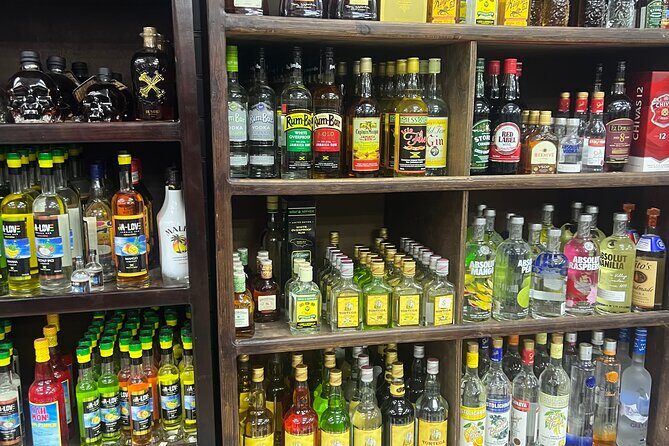 Montego Bay Sightseeing, Souvenir Shopping and local food hunt - Authenticity and Reviewer Perspectives