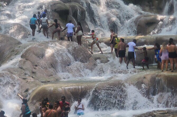 Montego Bay Thrill Seaker 5 Days Tour with admissions - Day 1: Dunn’s River Falls and Bluehole Adventure